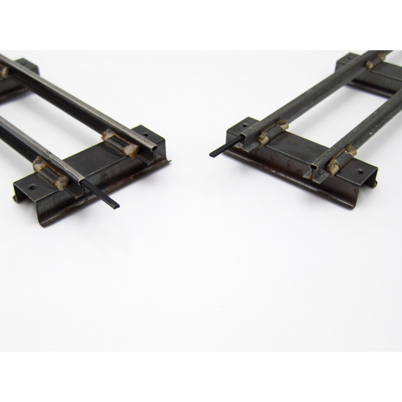 (8) Insulating Track Pins - Replaces 692 fiber pins - Black